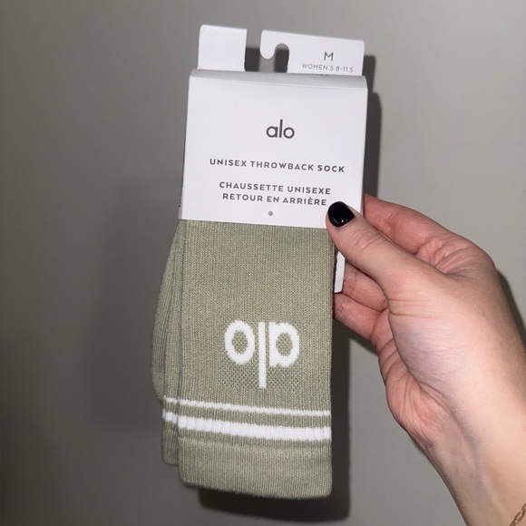 ALO Yoga | Other | Alo Yoga Unisex Throwback Sock Limestone | Poshmark